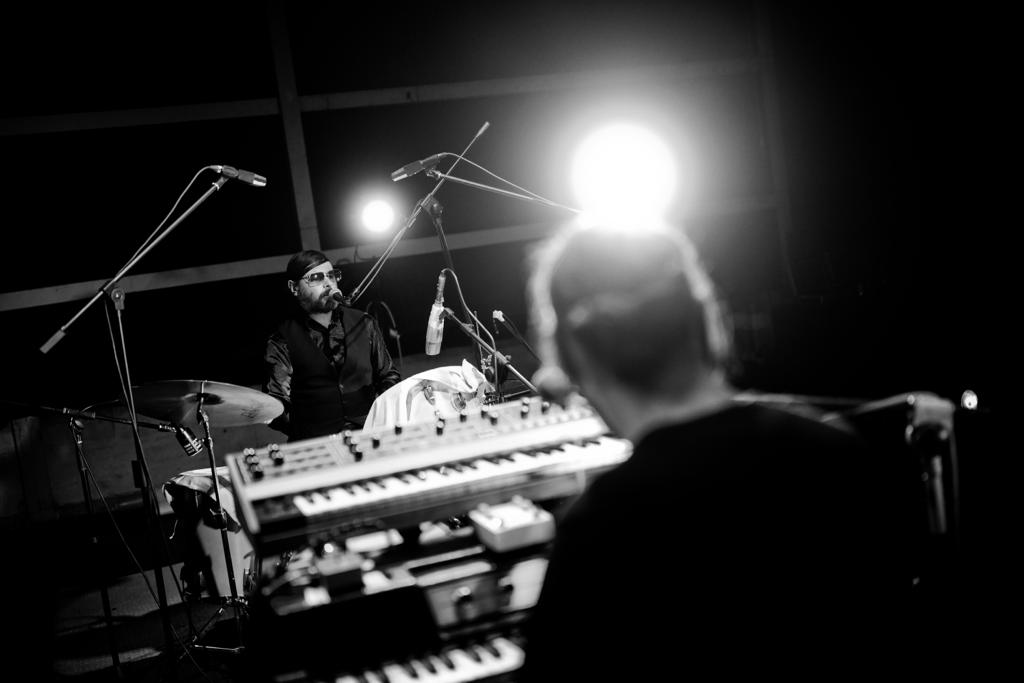 La grande musica dei Beatles a Monte San Giacomo: Lino Gitto e Andrea ...