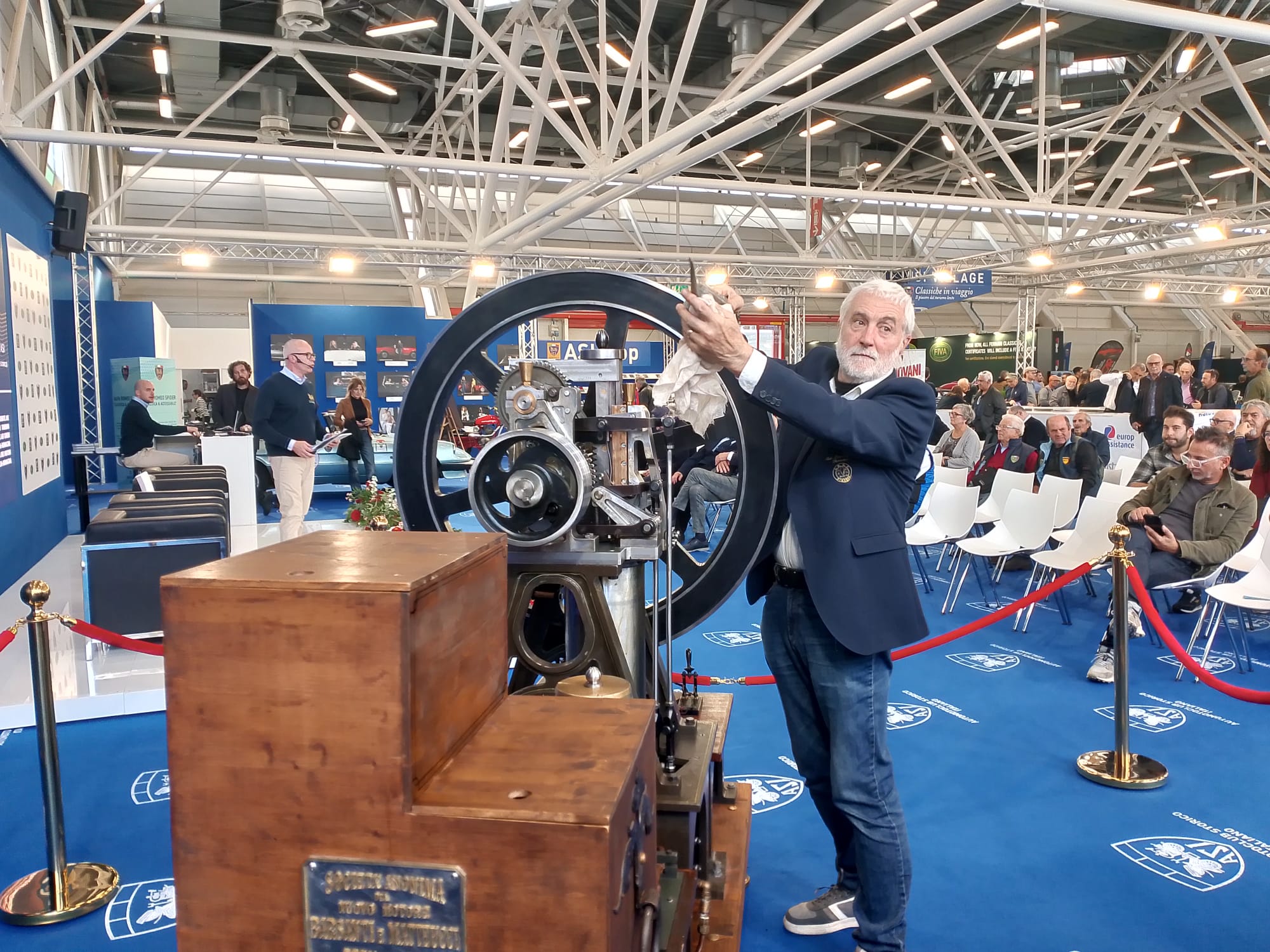 Trionfo ASI ad Auto e Moto d'Epoca 2025 — Vallo Più